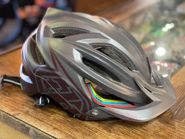 2021 New in Box TLD Decoy A2 Mips Helmet For Sale