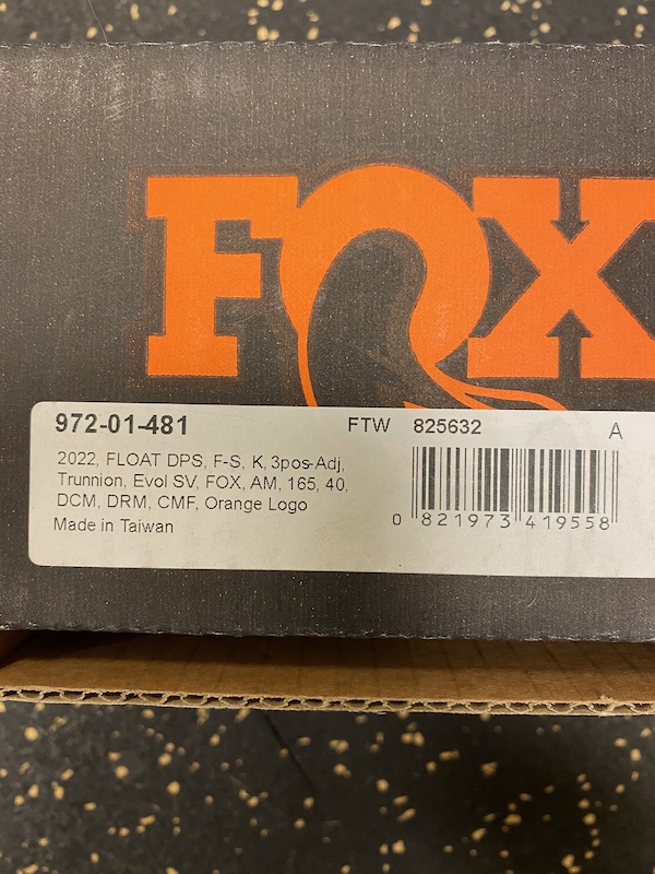 2022 Fox dps - like new 165 x 40 3-position-REDUCED For Sale