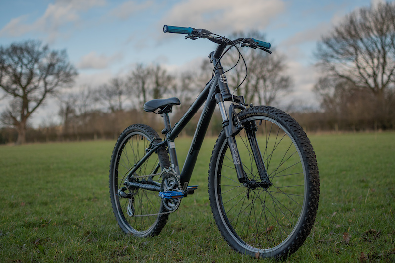 2007 Trek 3700 Alpha Mountain Bike- 13" Frame + 26" Wheels For Sale