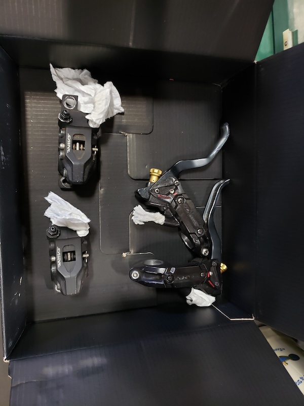 Shimano saint m810 calipers and levers (parts) For Sale