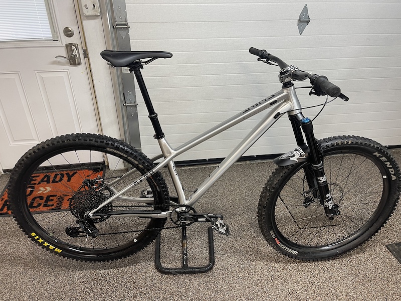 2021 Custom Commencal Meta Ht AM For Sale