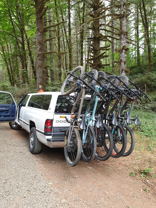 2021 Yakima HangOver 6 Bike Rack For Sale