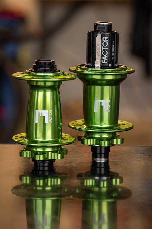 2022 FACTOR HUBS, BOOST, 32 HOLE, GREEN For Sale