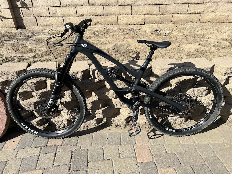 2021 YT Capra Pro AL Large For Sale