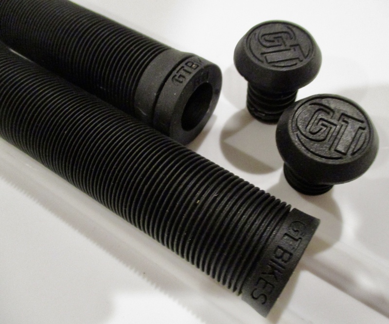 2018 nos oldschool reissue mushroom style GT bmx grips For Sale