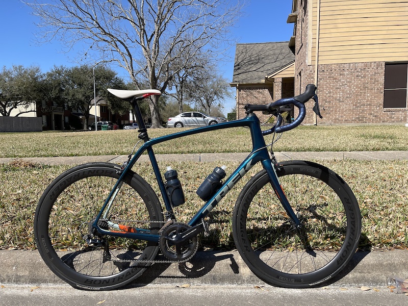 2017 Trek Domane SL 8 with Bontrager Aeolus Pro 5 Wheels For Sale