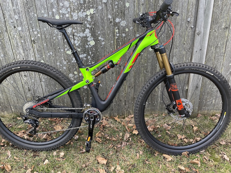 2016 Scott Genius Full Suspension Mountain Bicycle For Sale