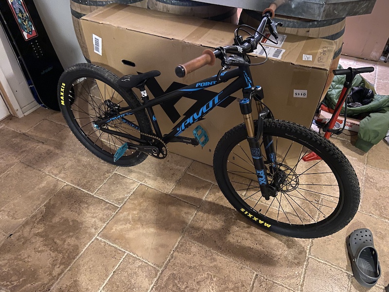 2017 Pivot point For Sale