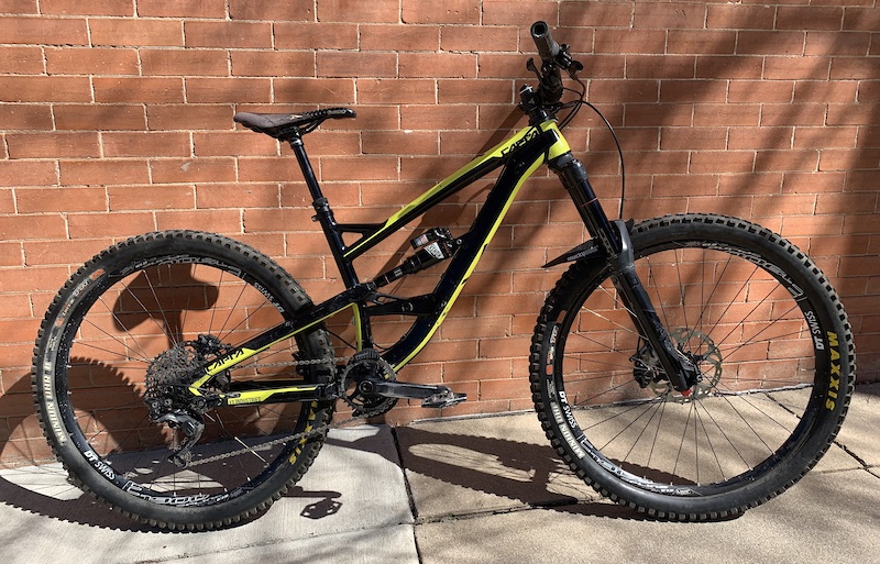 2017 YT Capra AL Small with upgrades For Sale