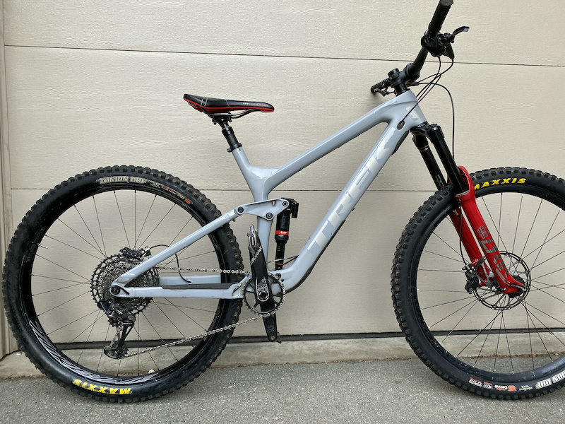 2019 trek slash 9.7 size large with upgrades and parts For Sale