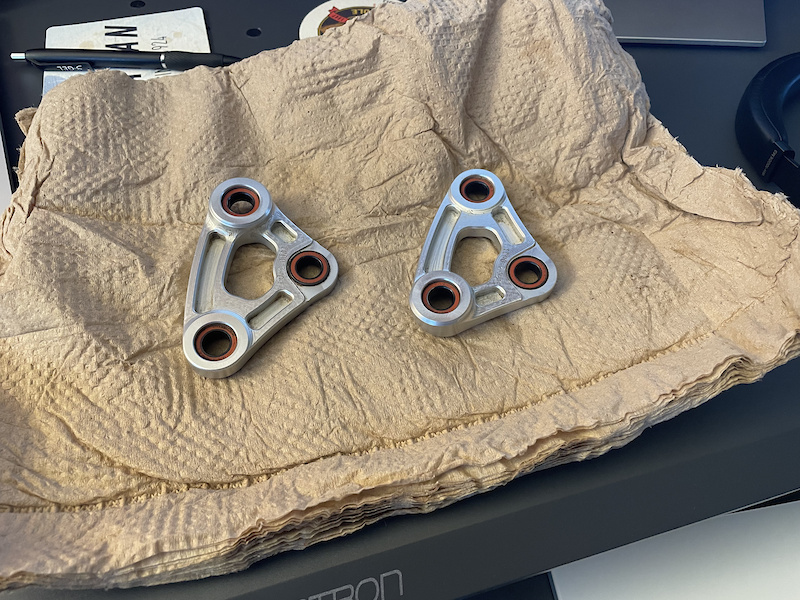 2021 Cascade Link - Evil Offering V2 - Silver For Sale