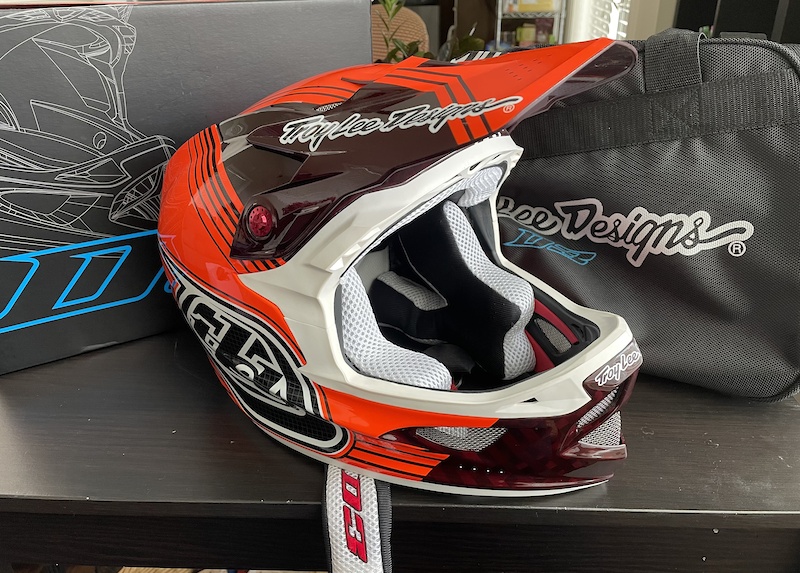 2017 TLD D3 Carbon Full Face Helmet Berzerk Red XL For Sale