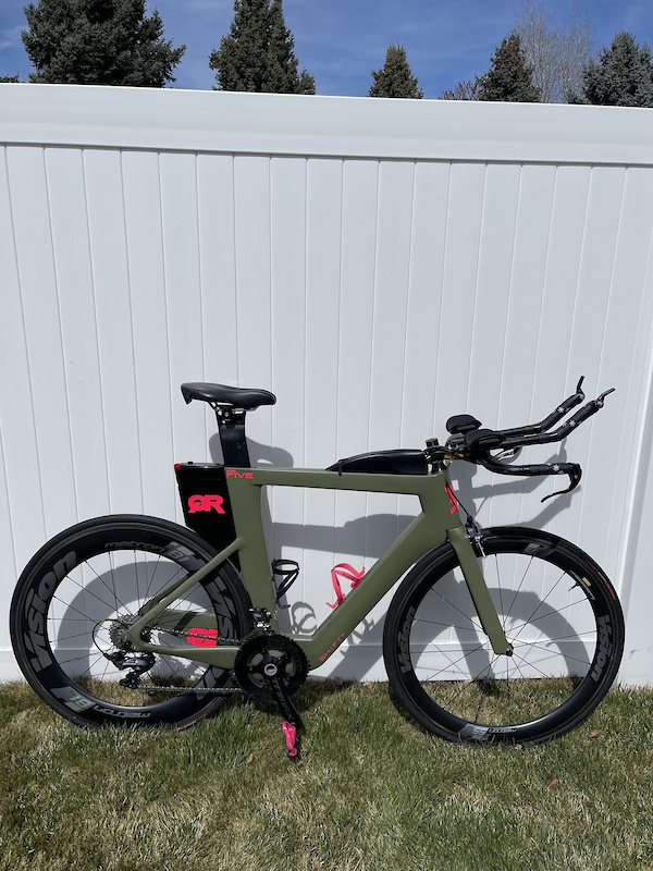 2019 Quintana Roo PR5 Size 56 w/ Vision Wheels For Sale