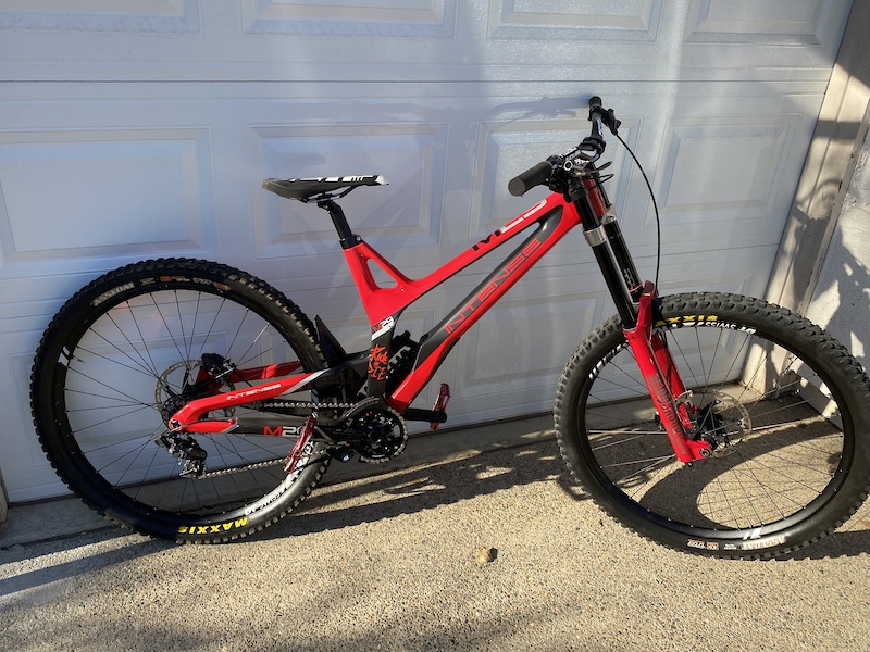 2019 Intense M29 DH bike large - price reduction For Sale