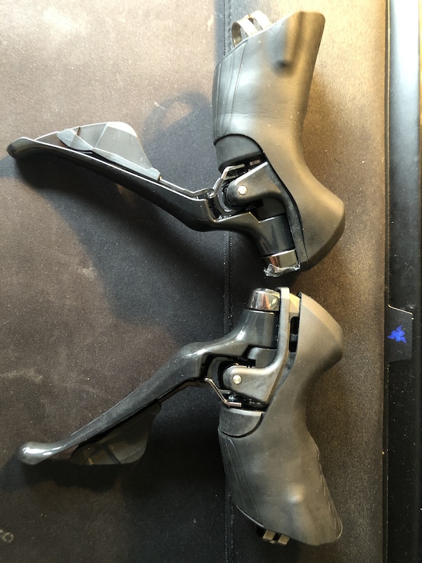 2021 Ultegra Shimano ST-R8000 Levers For Sale