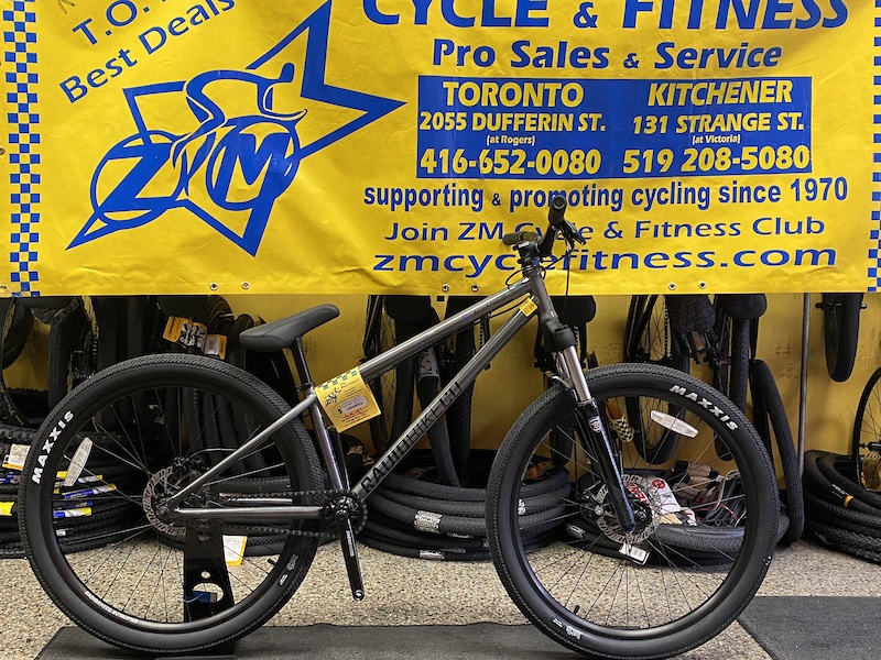 2022 Radio Asura Pro 26" Spectral Silver O/S For Sale