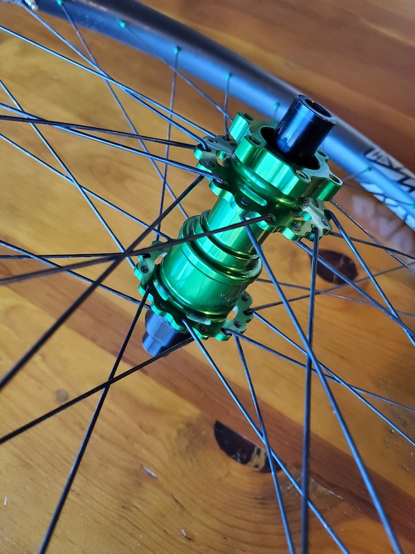 Onyx 157mm Superboost LB AM933 carbon rear - Trades? For Sale