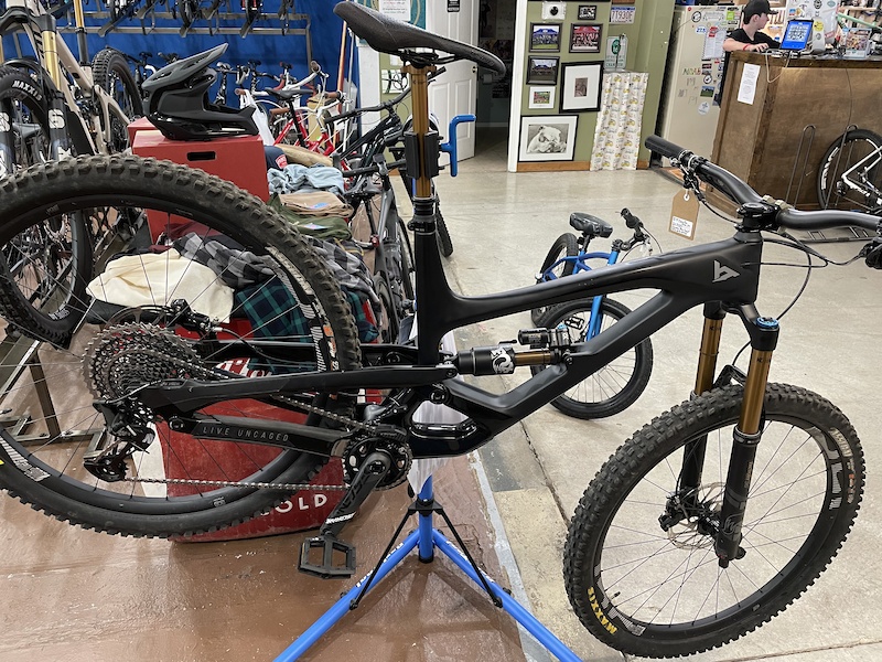 2021 YT Capra Pro Race frame and shock For Sale