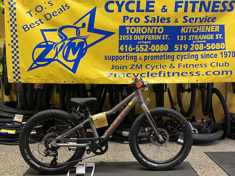 2022 Scott Roxter 20" Kids Bike Grey Orange 20% off For Sale