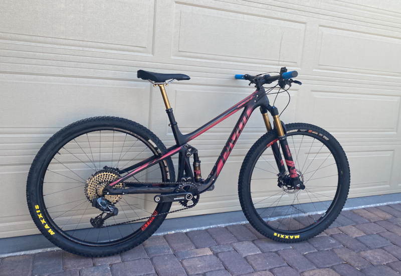 2020 Pivot Mach 4 SL Team Build - Small For Sale