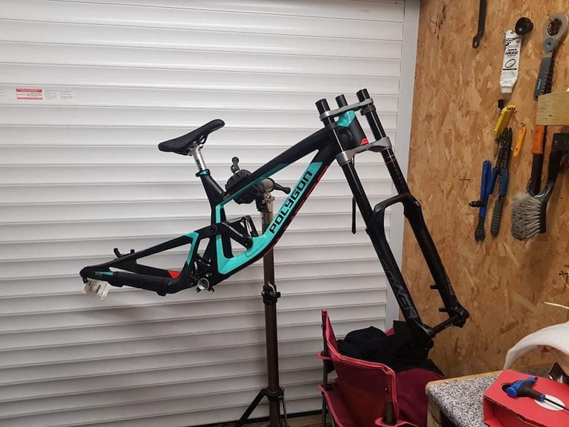 2019 Polygon Colossus DH9 Medium frame, Fox dhx2 shock For Sale