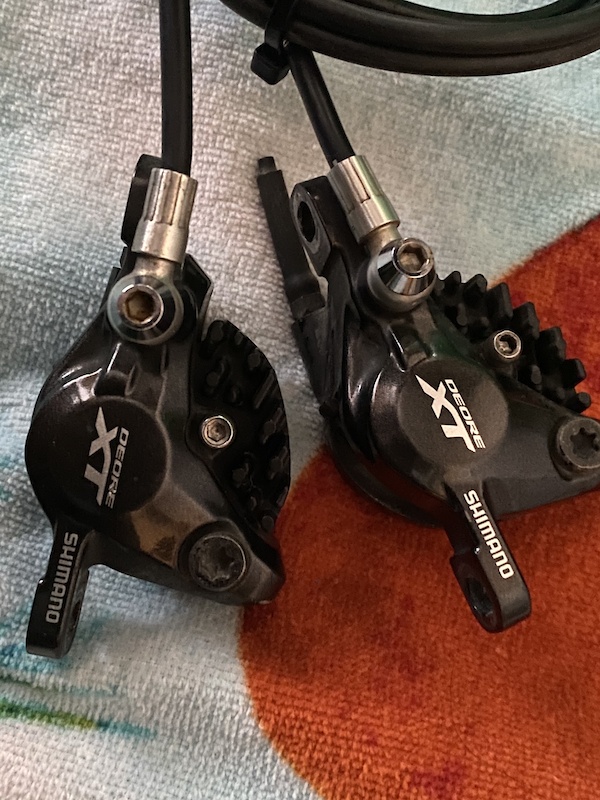 2018 Shimano XT 2 pot brakes front and rear complete set For Sale