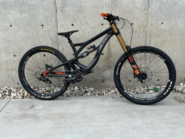 2018 Pivot Phoenix Zee Build For Sale