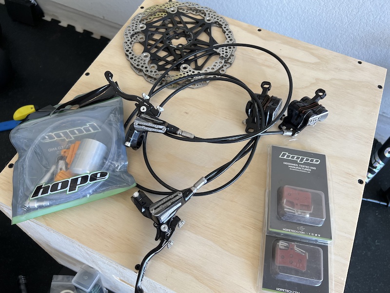 2018 Hope Tech 3 E4 Black Brakes rotors bleed kit 203mm For Sale