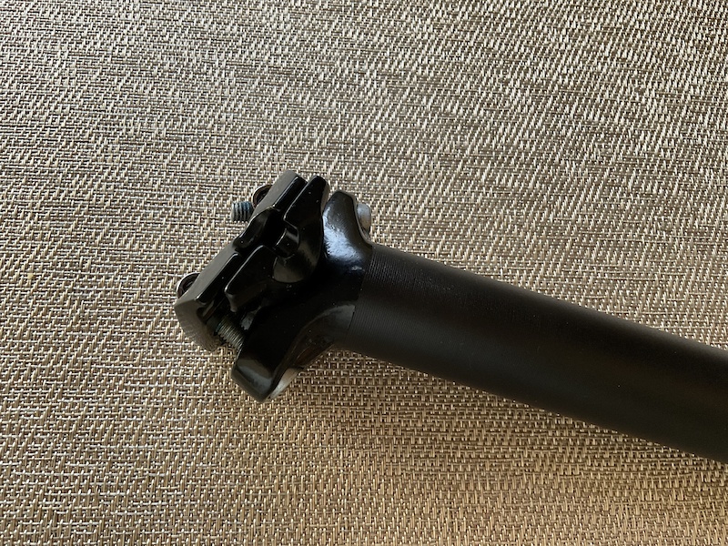 2019 Rigid post 37cm long For Sale