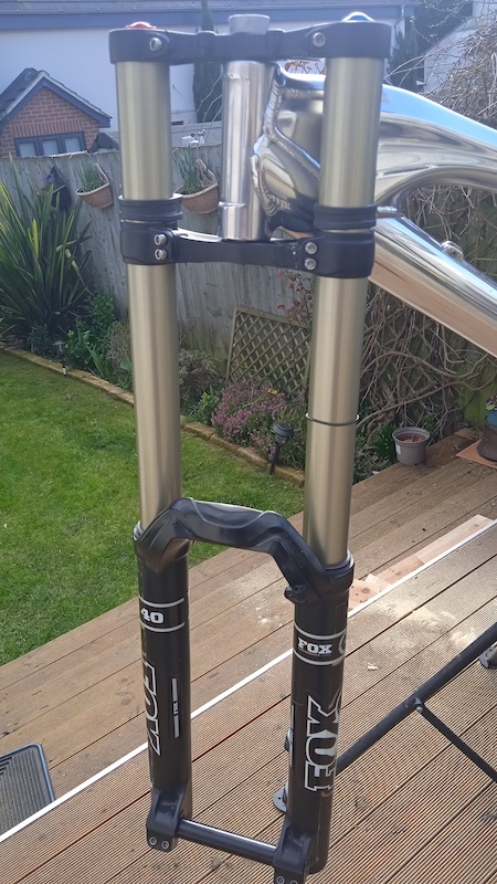 FOX 40 DUAL CROWN FORK For Sale