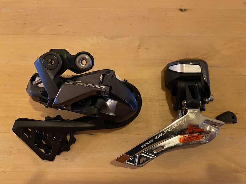 Shimano Ultegra DI2 R8050 For Sale