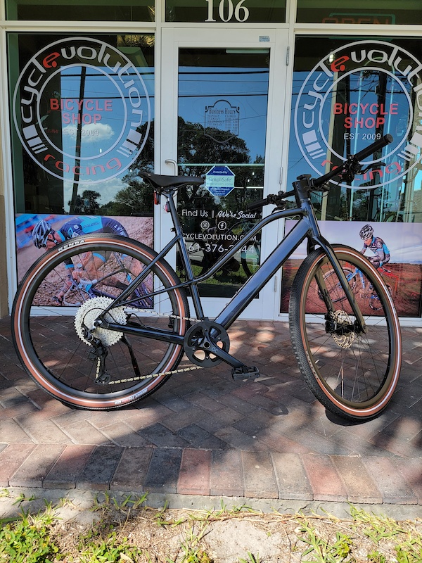 2022 Orbea Vibe H10 For Sale