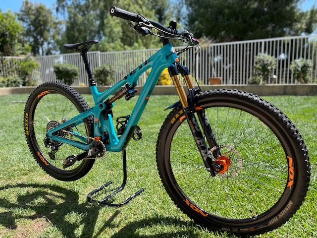 2019 Yeti SB130 LR Turq Carbon size Medium For Sale