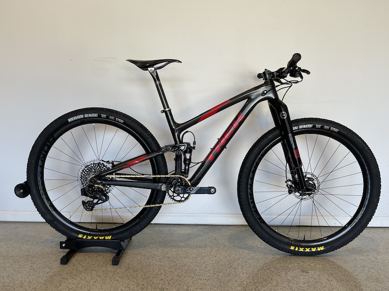 2016 TREK Top Fuel 9.9SL Medium SRAM AXS XC MAXXIS For Sale