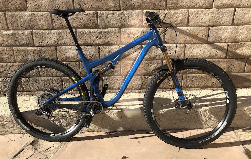 2019 Pivot Trail 429 Carbon, XL, Blue For Sale