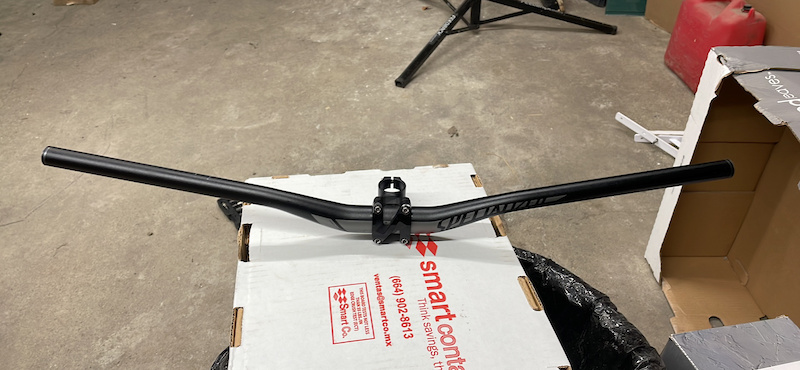 2021 Specialized 760mm W x 25deg rise x 45mm stem For Sale