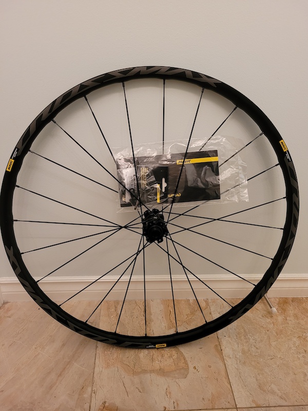 2020 Brand new Mavic Crossmax Elite 29" front wheel For Sale