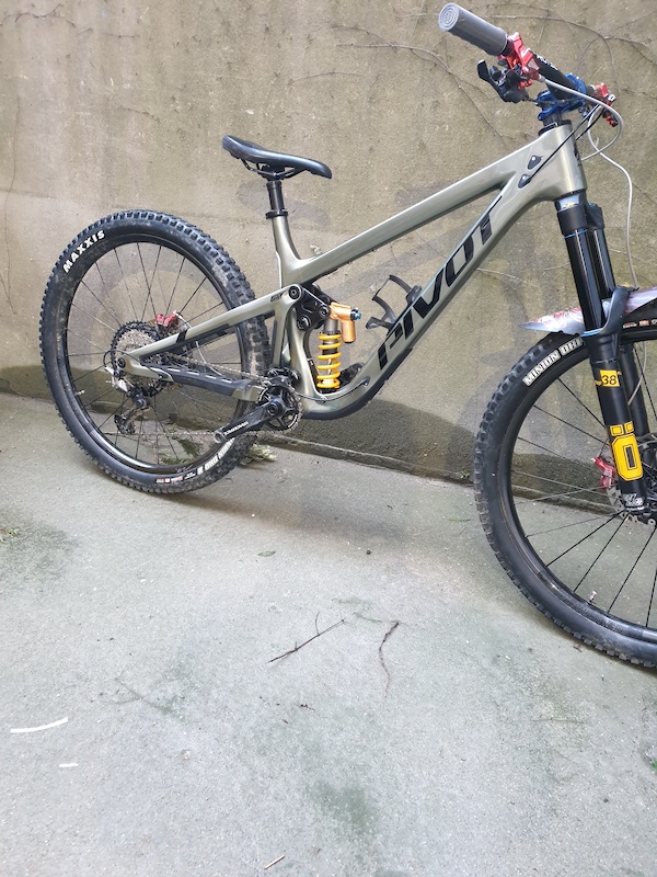 2022 Pivot Firebird size L, ohlins, For Sale