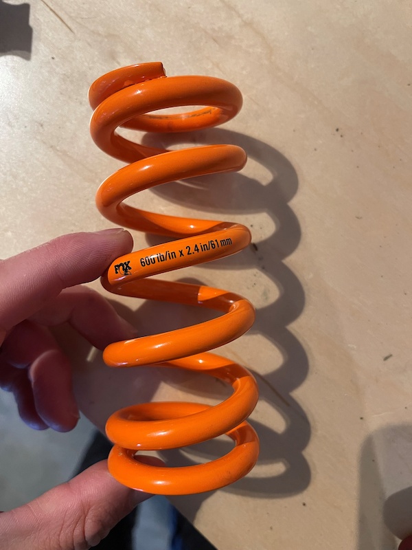 Fox SLS - 600 lb/in X2.4in/61mm For Sale