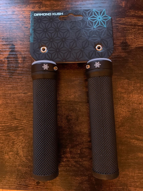 2021 Supacaz Diamond Kush Dual Lock-On Grips For Sale