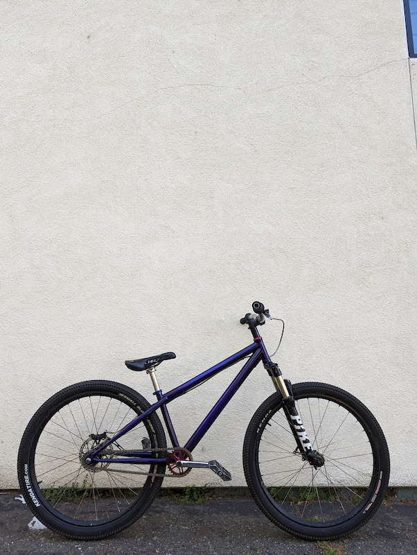 Medium black market Riot dirt jumper For Sale