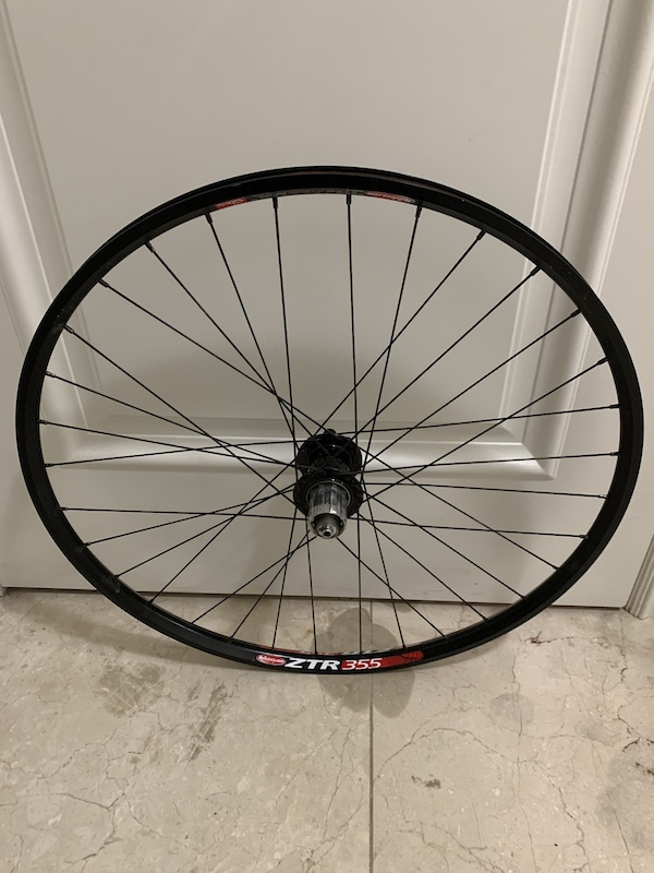 Chris King wheel set with ZTR 355 rims For Sale
