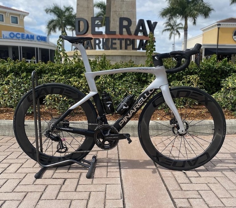 2022 Pinarello Dogma F Frameset and Handlbar For Sale