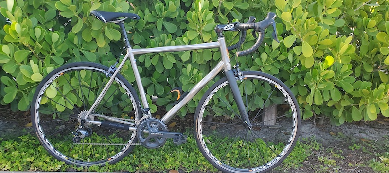 Lynskey Helix ti racing bike- 56cm, 11sp For Sale
