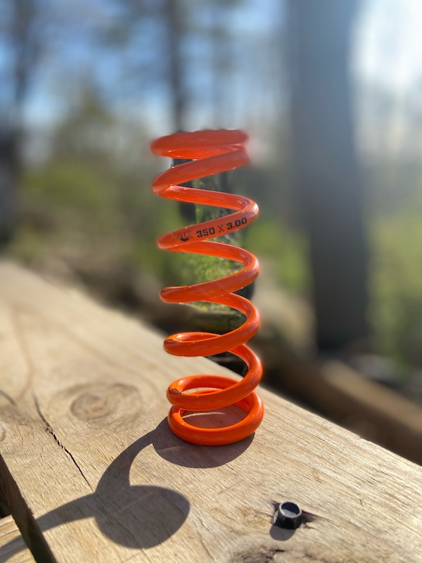 2022 Fox SLS Spring 350 x 3.00 For Sale