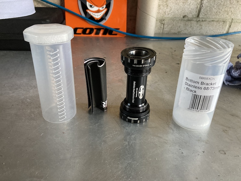 2022 HOPE BOTTOM BRACKET/ STAINLESS STEEL 68/73mm For Sale