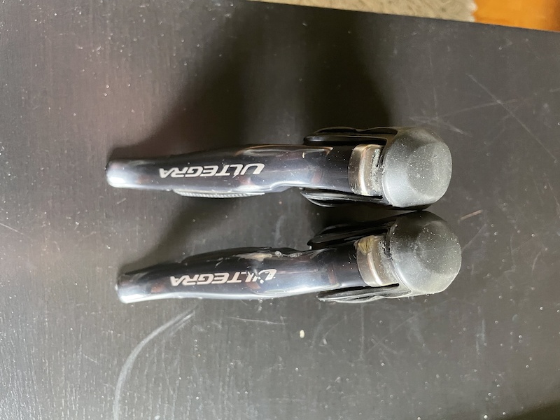 Ultegra di2 road bike shifters / brake levers (6870) For Sale