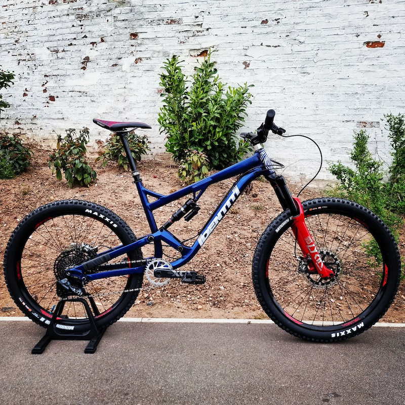 Identiti mettle For Sale