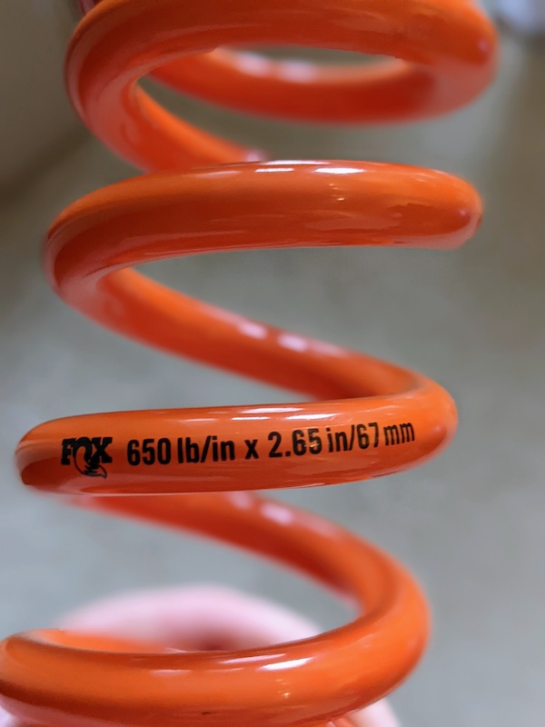 2022 Fox SLS 650 lb x 2.65 in/67mm used only once For Sale