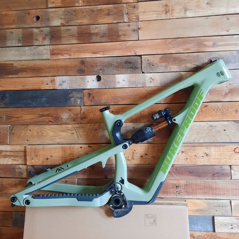 2021 Nukeproof Mega 290 Factory carbon frame - Medium For Sale
